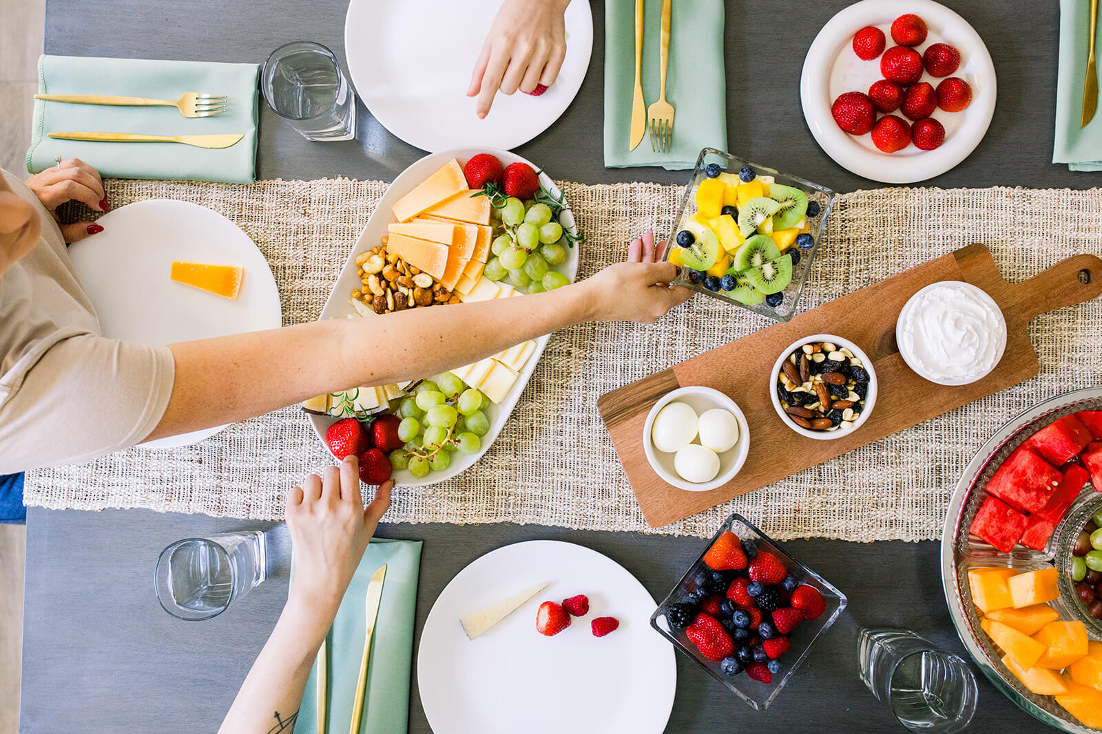 About Us - SNOWFRUIT